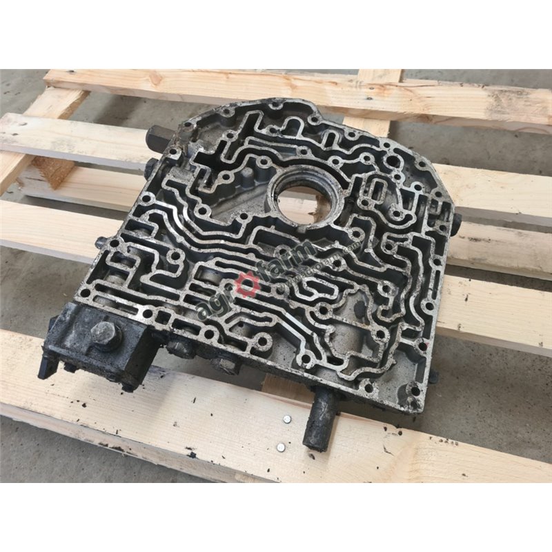 GEARBOX COVER R197640 JOHN DEERE